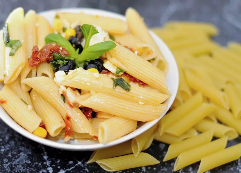 Ensalada de fideos italianos