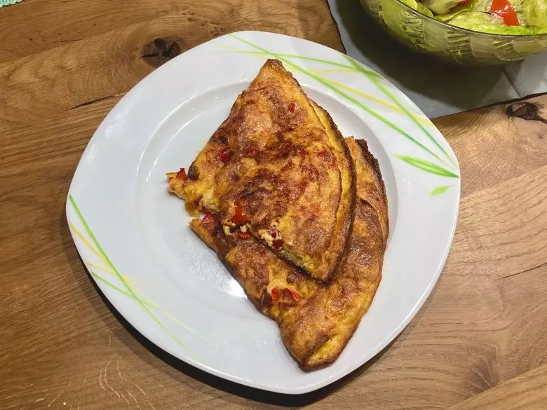 Omelete com pimentos e queijo