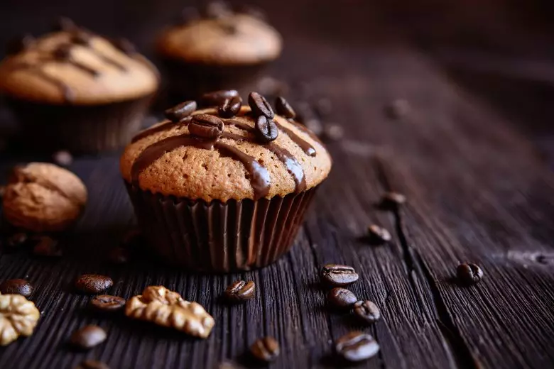 Vegan pick-me-up muffins