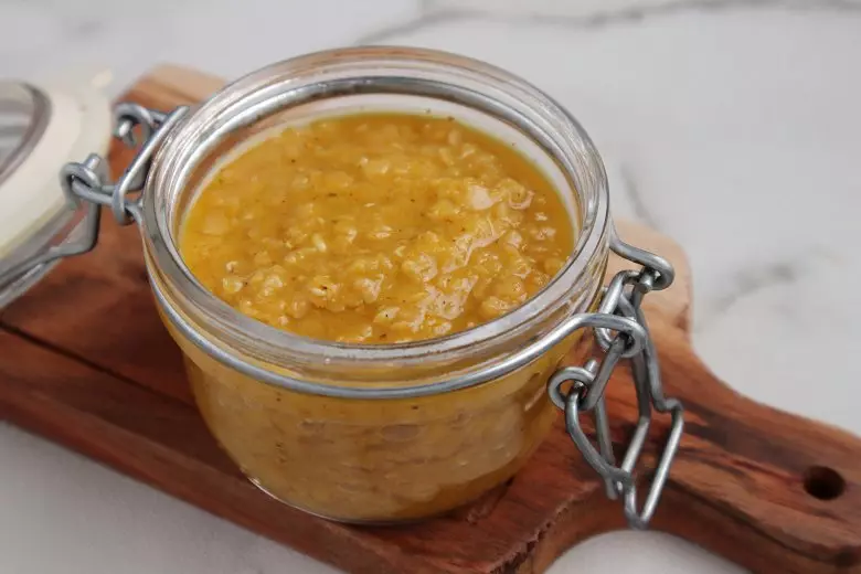 Spicy spread with red lentils