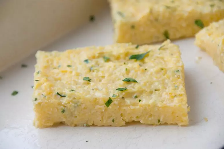 Imifuno yeVegan polenta