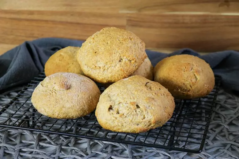 Ama-curd buns alula