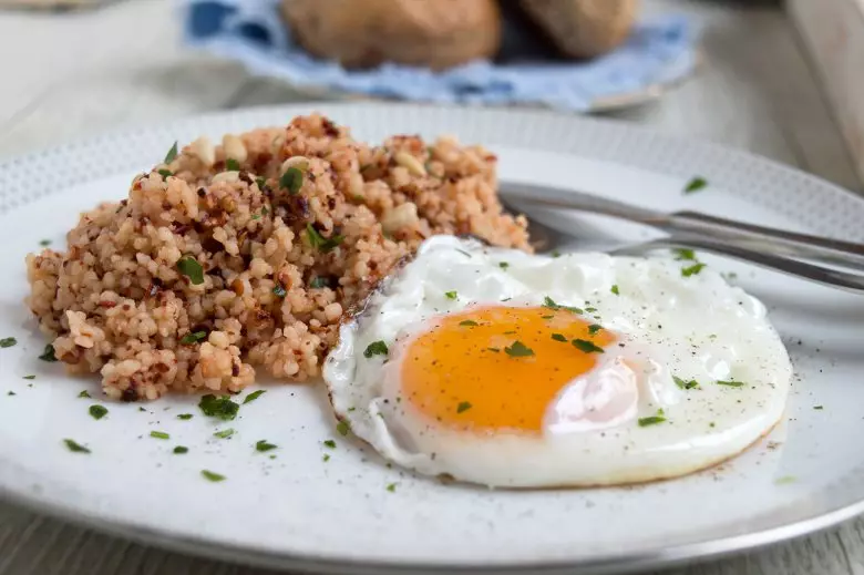 cuscús con huevo