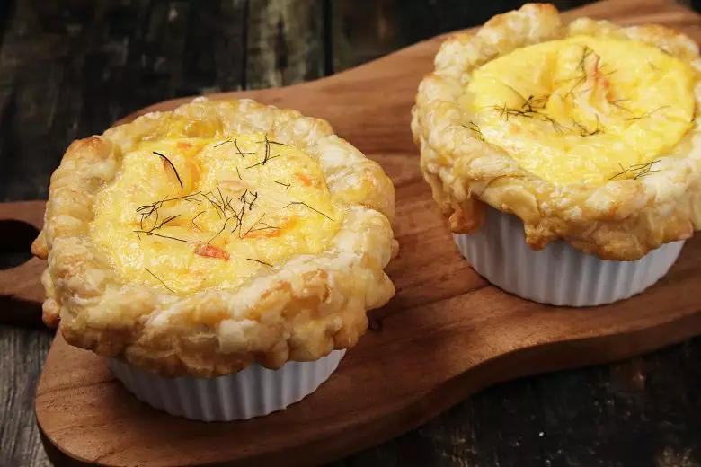 Salmon quiche