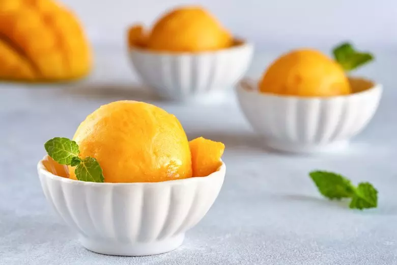 Mango sorbet tsy misy siramamy