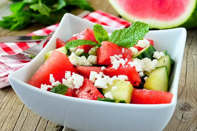 Ensalada de sandía con feta