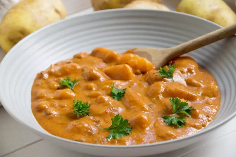 Goulasch de pommes de terre végétarien