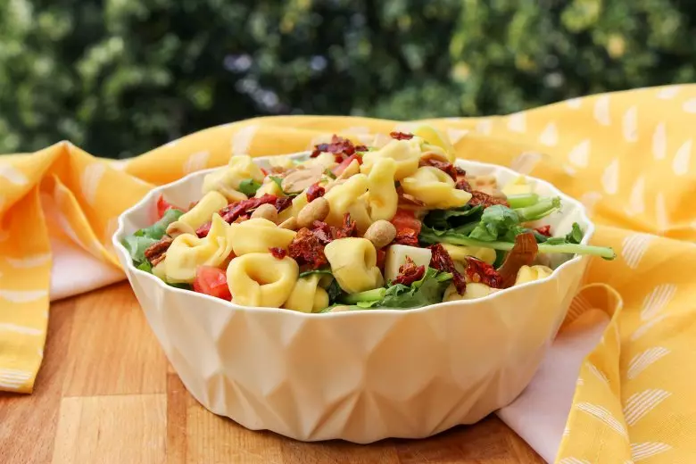 Mediterranean tortellini salad