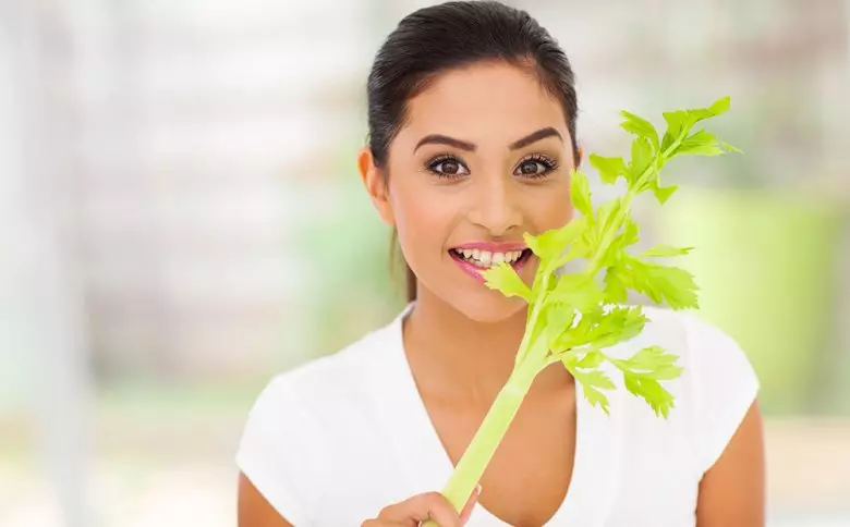 Există multe motive pentru care oamenii aleg să devină vegani.