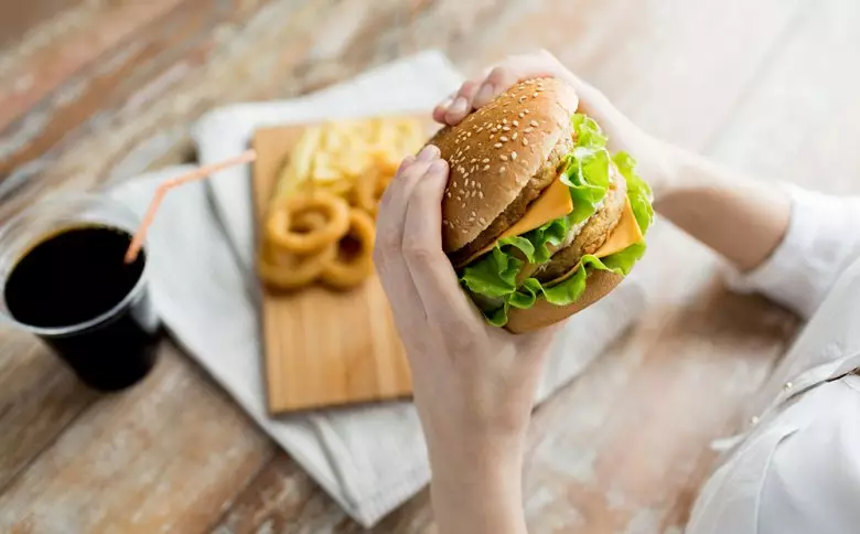 In de huidige samenleving is het dieet meestal te hoog in vet en calorieën.