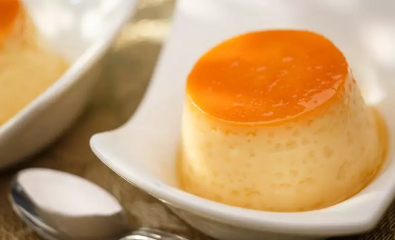 Ang matamis na flan ay isang sikat na dessert, lalo na sa Spain, Portugal at Latin America.