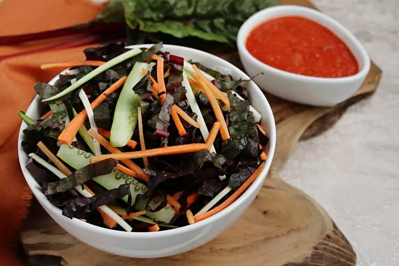 Salad chard mentah