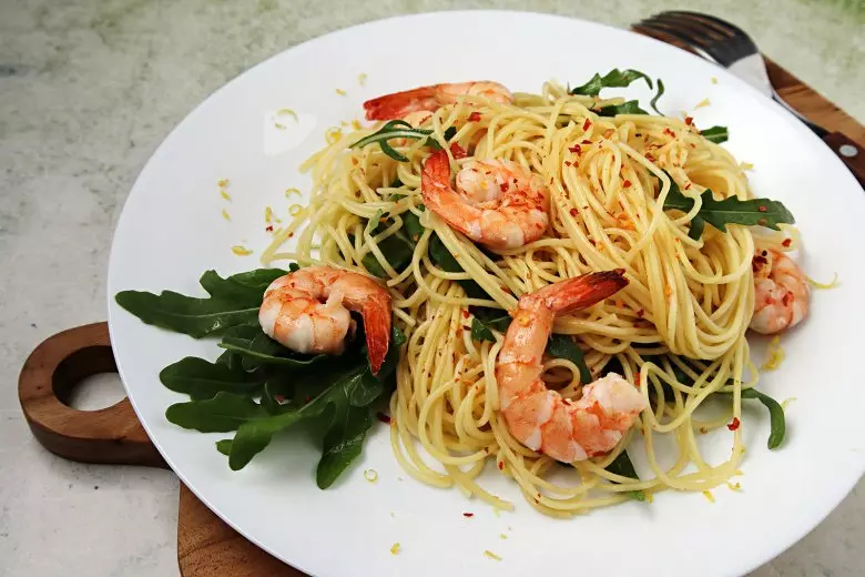 Pasta med reker og ruccola