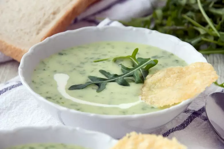 Sopa de Rúcula com Parmesão