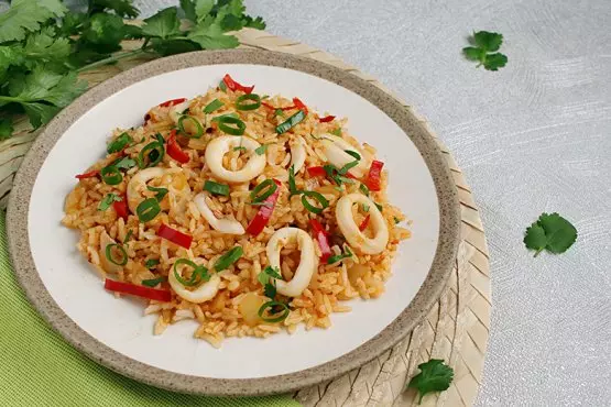 Fried rice with squid - recipe