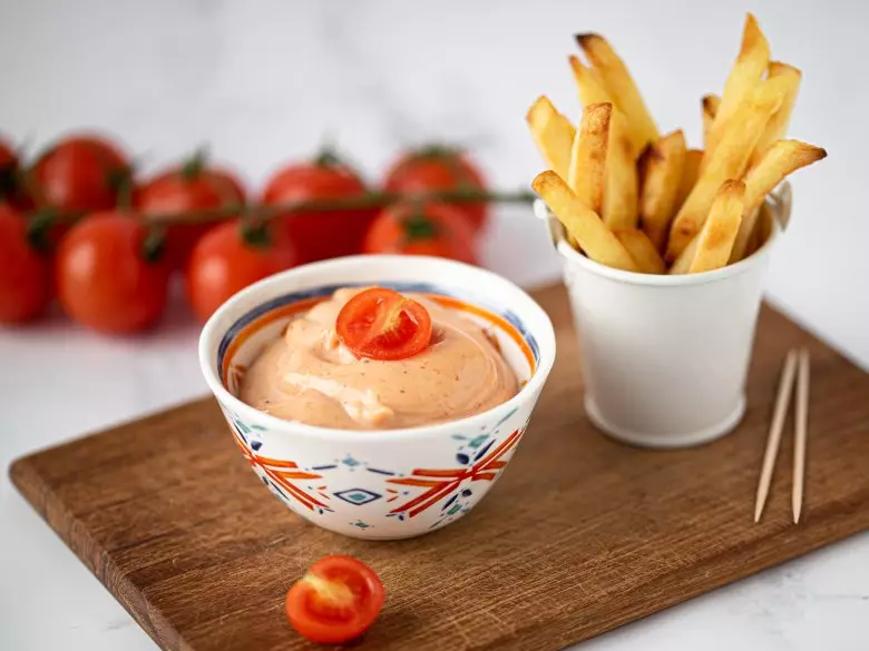 Siracha mayonnaise