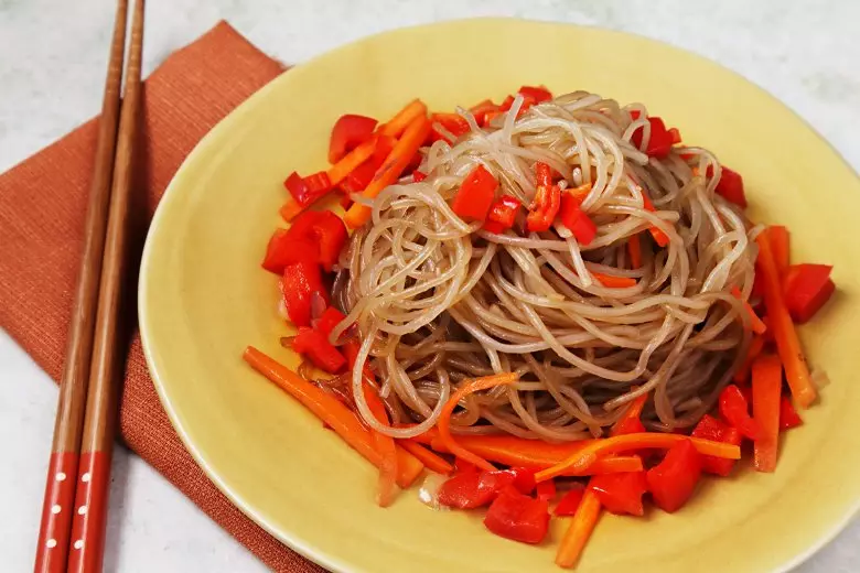 Ensalada picante de fideos de vidrio