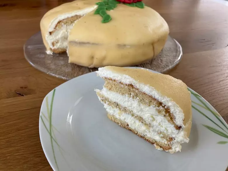 Gâteau à la crème de massepain