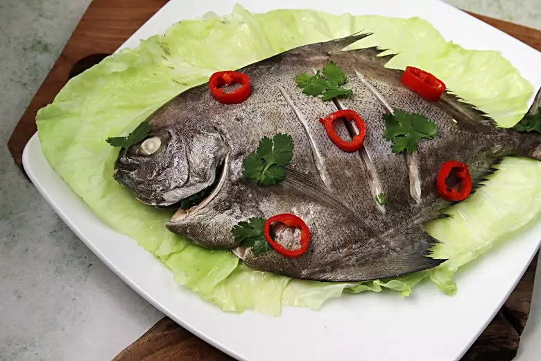 Òkun bream steamed