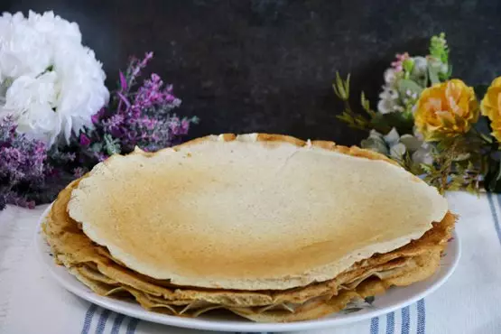 Vegan pancake nga gihimo gikan sa wholemeal spelling - resipe