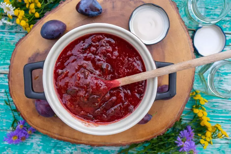 Plum ati apple Jam