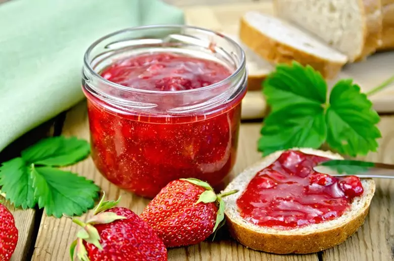 Strawberry Oranyeu Marmalade