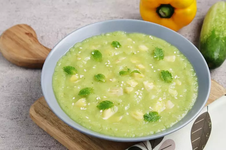 Sopa de cogombre de pinya crua