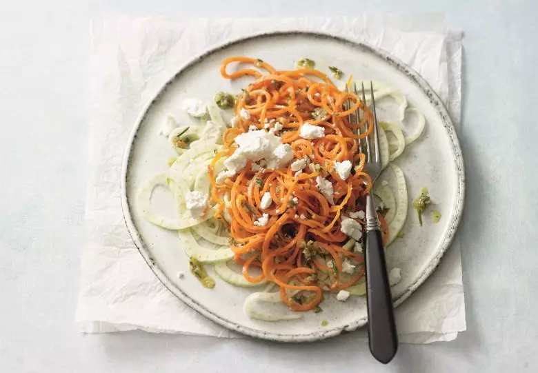 Carrot spirelli on fennel