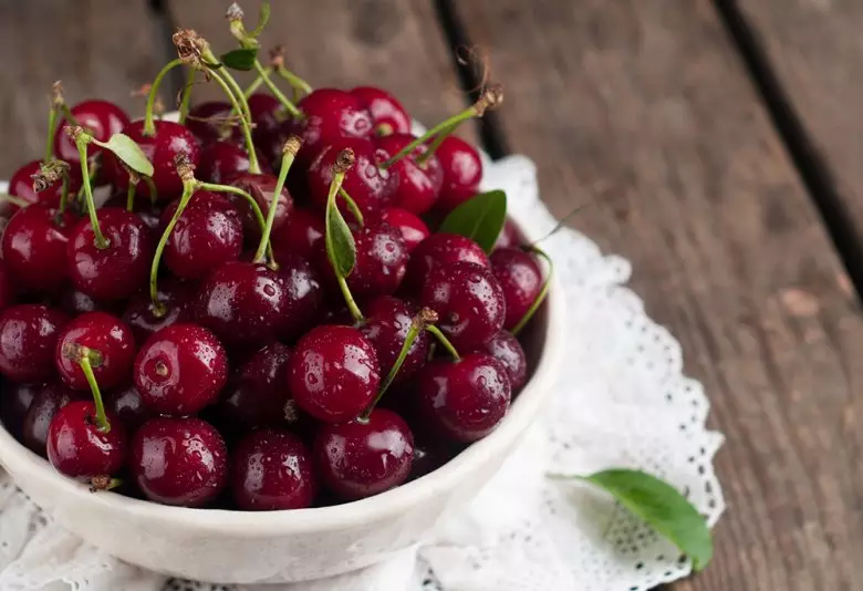 Quando se trata de cerejas, é feita uma distinção básica entre cerejas doces e azedas.