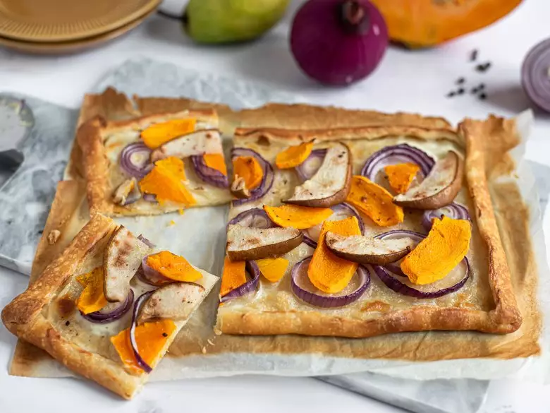 Winter tarte flambe