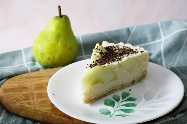 ເນີຍແຂງ Cottage pear cake