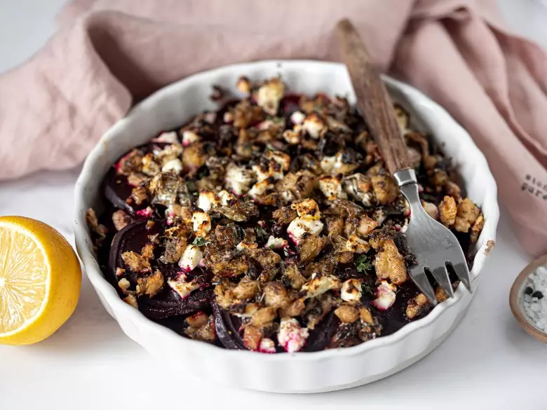 Beetroot casserole with feta