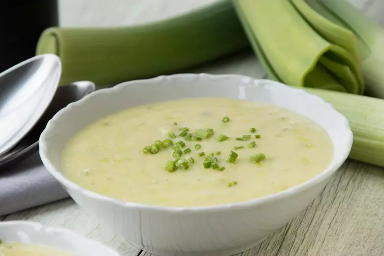 Sopa de alho-poró com batatas