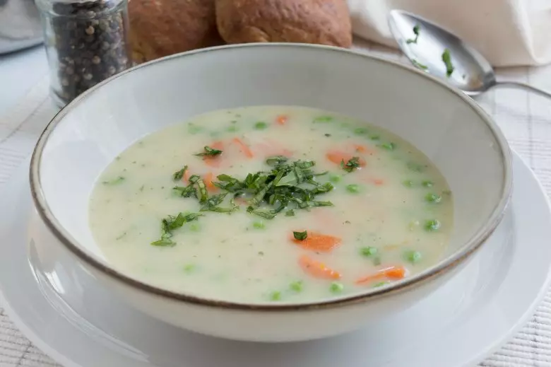 Soup with peas and carrots