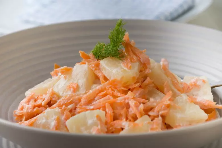 Ensalada de cenoria con ananás